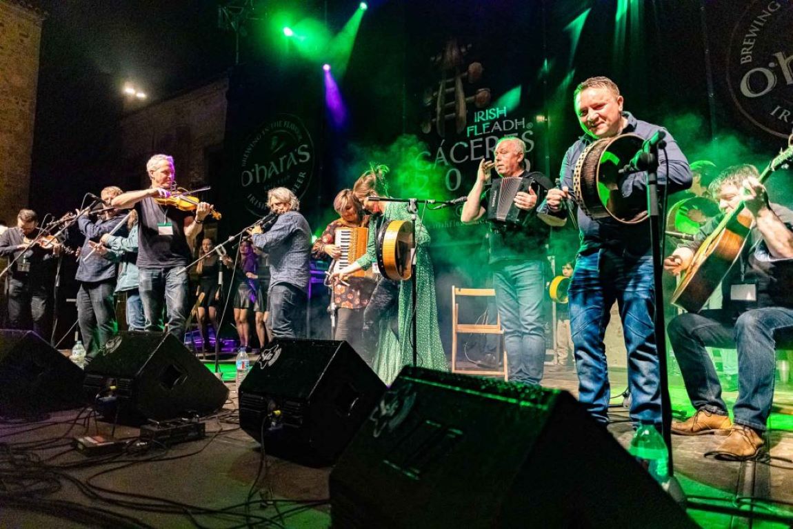 Mary Bergin & Mick Conneely, CÁCERES IRISH FLEADH 2021. Consorcio Gran ...